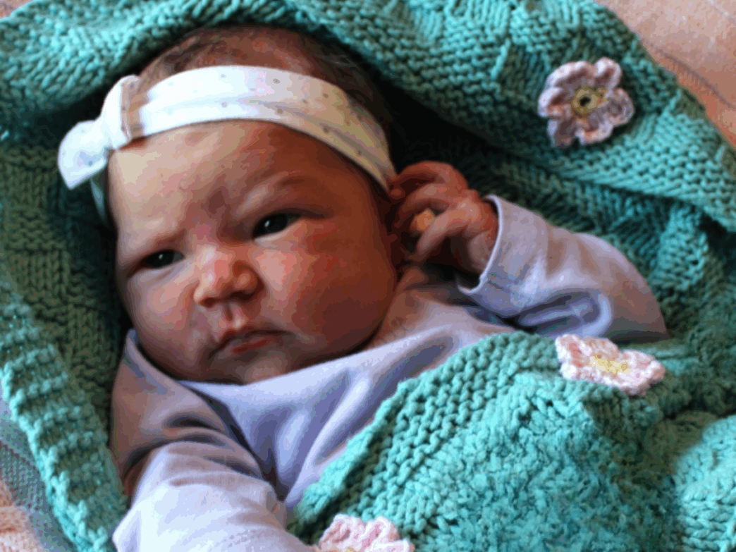 Welkom Eljada! Familie Blom uit Een Huis Vol verwelkomen dochter ...