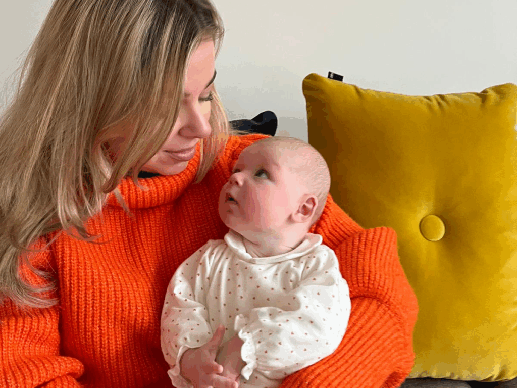Simona over het afscheid van haar dochter Anna-Rosa: “Het gemis zal ...